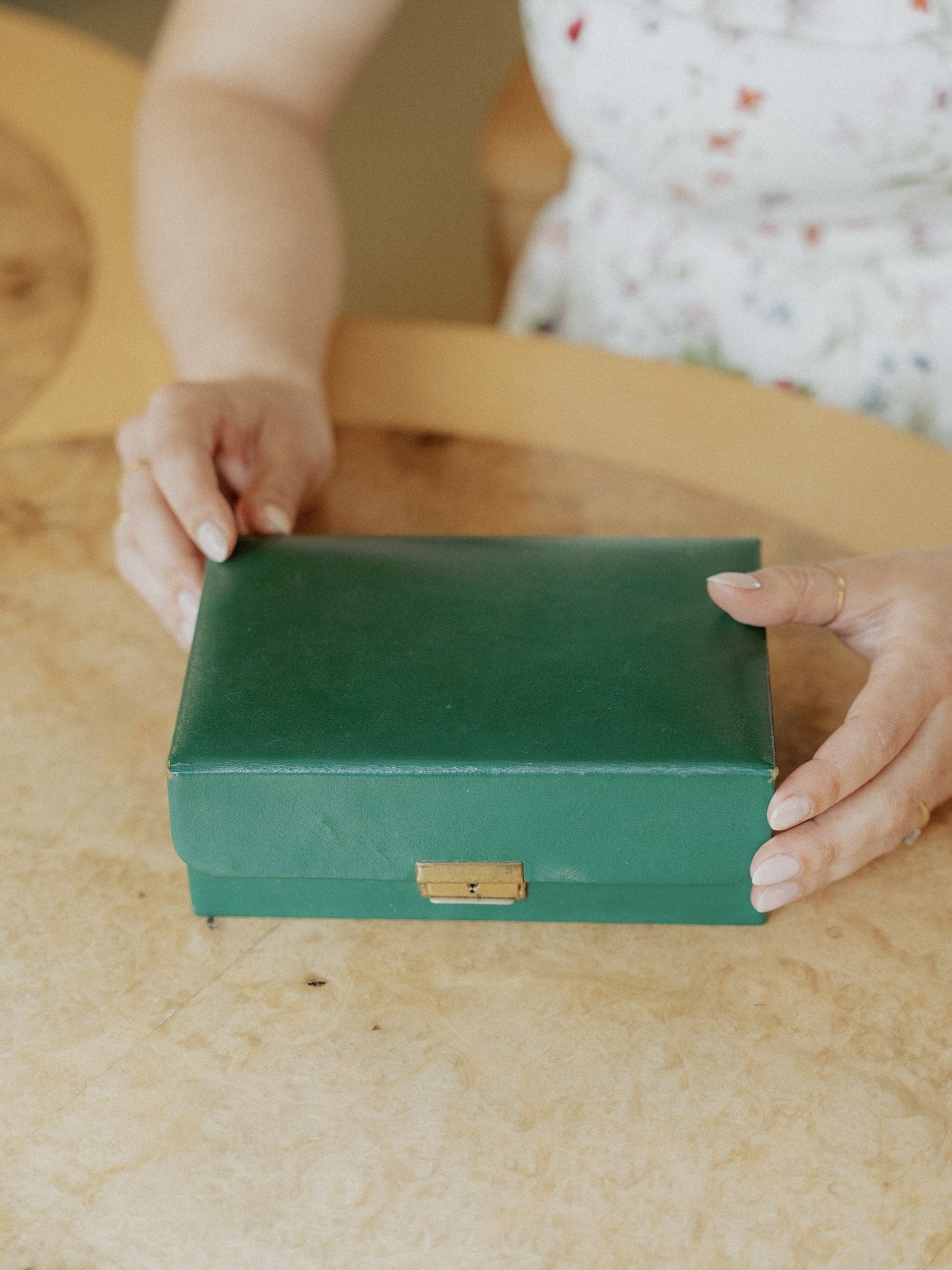 Vintage Green Cantilever Box